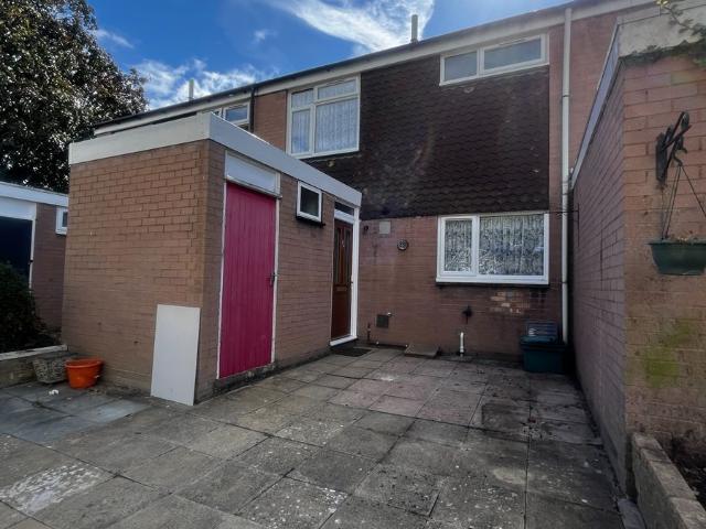 Mole Court, West Ewell, Epsom KT19, 3 bed terraced house to rent, £2,300 pcm | PrimeLocation