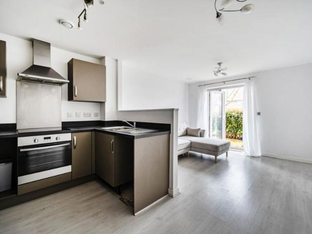 Molesey Road, Walton on Thames, Surrey, KT12