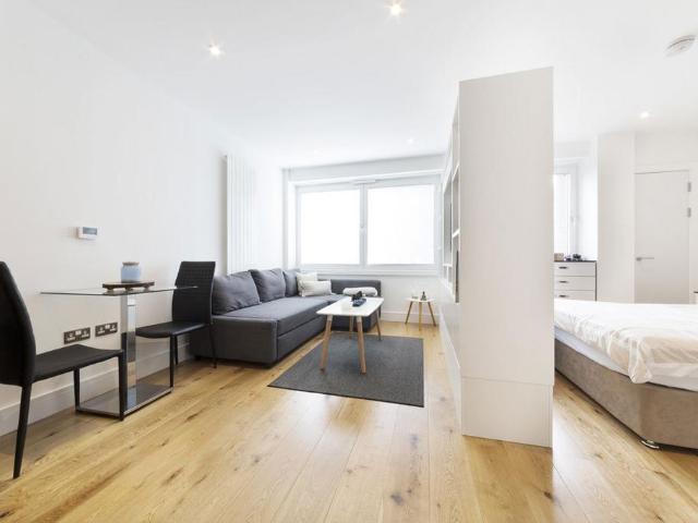 Molesworth Street, London SE13 Studio to rent £1,550 pcm £358 pw