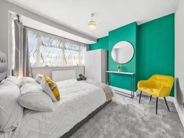 Mollison Way, Edgware