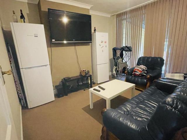 Mollison Way, Edgware HA8 3 bed terraced house to rent £2,225 pcm £513 pw