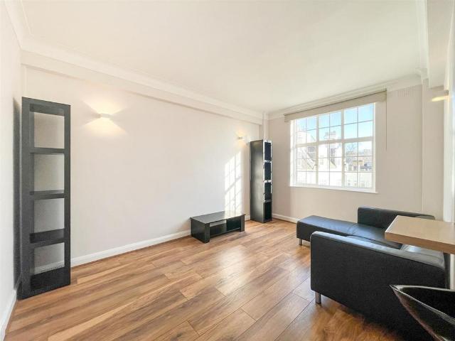 Mortimer Court, Abbey Road, St Johns. 1 bed apartment to rent £2,383 pcm £550 pw