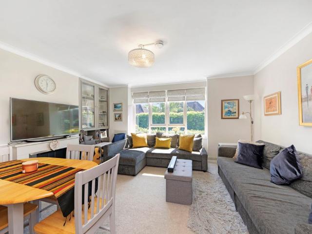 Mortimer Lodge SW19, 2 bed flat to rent, £2,600 pcm | PrimeLocation