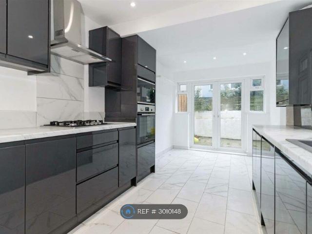 Mortimer Road, Hove BN3, 4 bed terraced house to rent, £2,400 pcm | PrimeLocation