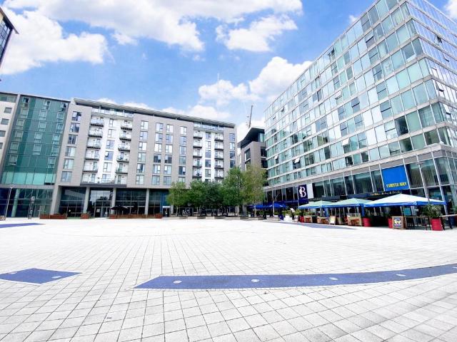Mortimer Square, Milton Keynes. 1 bed flat to rent £1,150 pcm £265 pw