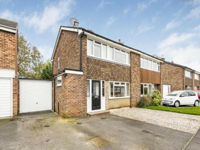 Morton Close, Kidlington, 3 Bedroom Semi detached