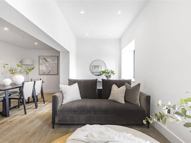 Mortlake High Street, London SW14, 2 bed flat to rent, £3,250 pcm | PrimeLocation
