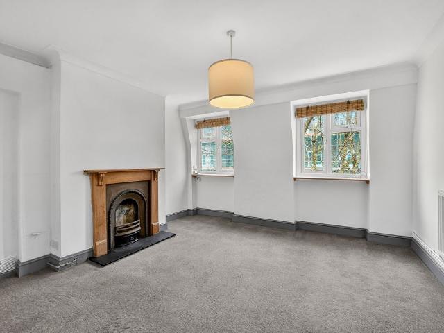 Mortlake High Street, Mortlake SW14, 3 bed flat to rent, £2,200 pcm | PrimeLocation