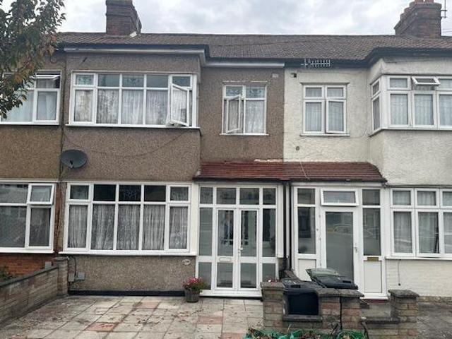 Mortlake Road, Ilford, 3 Bedroom Terraced