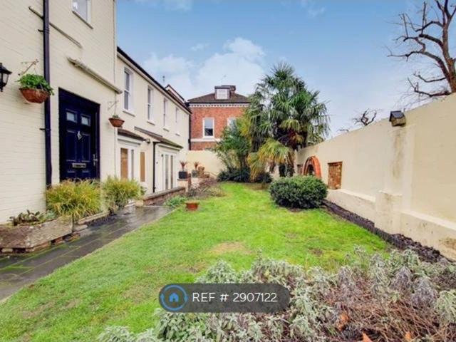 Mortlake Road, Richmond TW9, 2 bed semi detached house to rent, £2,750 pcm | PrimeLocation