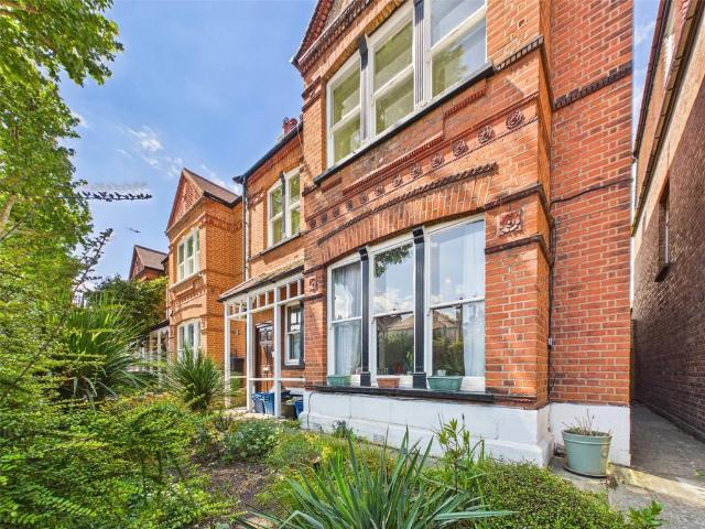 Mortlake Road, Surrey 1 bed apartment to rent £2,000 pcm £462 pw