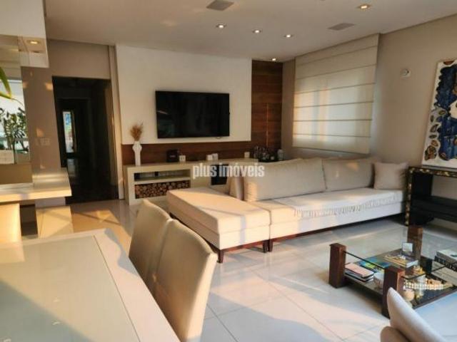 MORUMBI, APARTAMENTO COM VARANDA GOURMET, PROXIMO AS PRINCIPAIS VIAS DE ACESSO, RUA ARBORIZADA