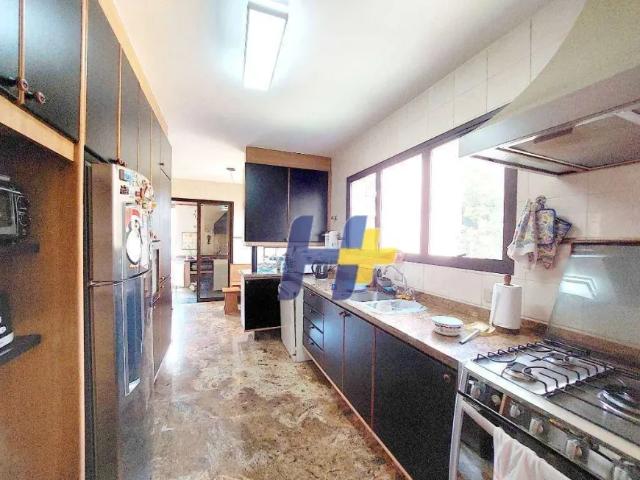 Morumbi Apartamento para Venda 226,30 m² com 4 quartos sendo 2 suítes completas e 2 Demi suítes, 4 v