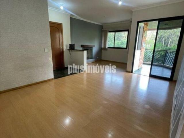 MORUMBI APARTAMENTO, 4 QUARTOS, EM RUA ARBORIZADA, ACESSO Á COMERCIO, !