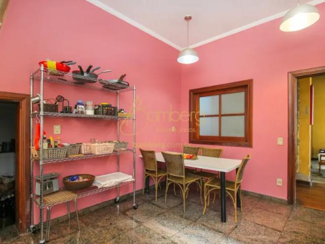 Morumbi casa com 407m² área construída, 4 quartos/ 3 suítes, 4 garagens. Confira!