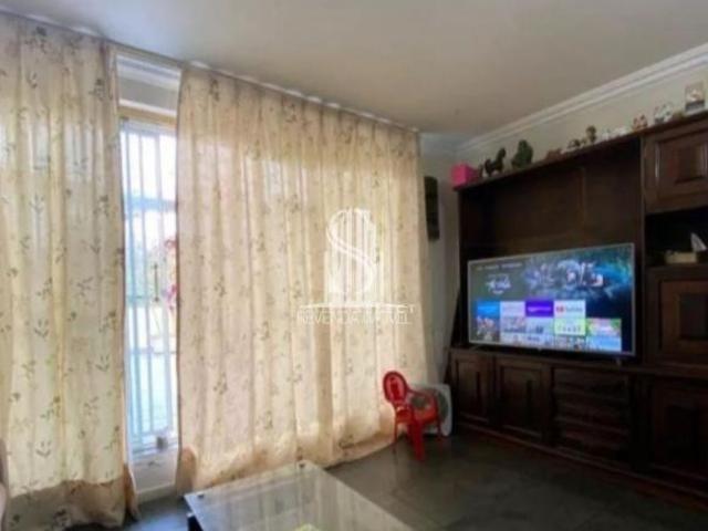 Morumbi CASA ASSOBRADADA de 180 m² com 5 dormitórios, 2 suítes, 4 banheiros e 2 vagas