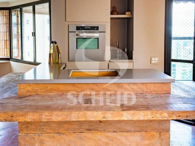 MORUMBI EM RUA PRIVILEGIADA, APARTAMENTO MARAVILHOSO!