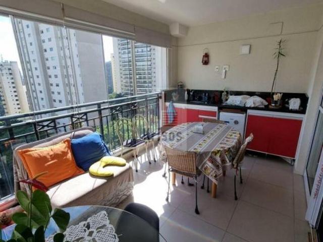 Morumbi 103m² com 2 Quartos 1 Suíte e 2 Vagas com depósito
