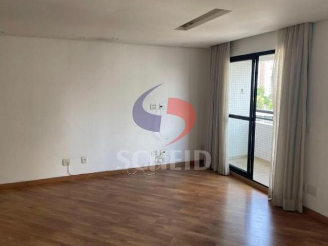 Morumbi, 2 quartos, 1 suíte com escritório, 2 vagas, aceita pet. Localização segura