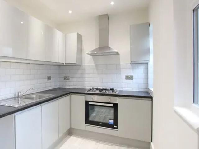 Mora Road, London, NW2 6SJ, United Kingdom | 3 bed house for rent #165465726 | Rentberry
