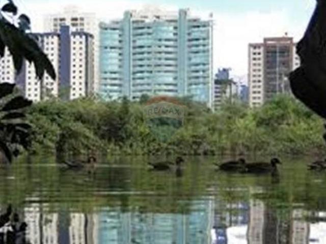 Morada do Parque 2 quartos desocupado nascente andar alto financia preço de ocasião !