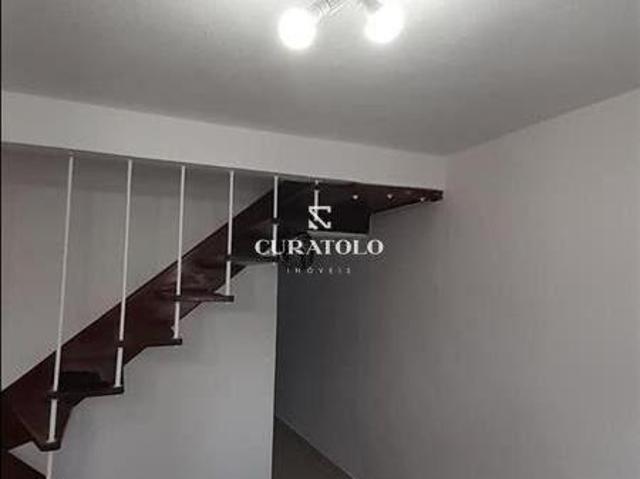 Moradia perfeita para a família: sobrado no Alto da Mooca, de 70 m2 com 2 dormitórios, quintal e óti