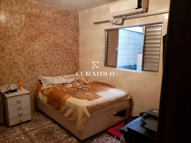 Moradia perfeita para sua família no nobre bairro do Jardim São Caetano. Casa com 3 Dorms, 5 Vagas