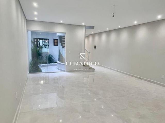 Moradia perfeita para sua família no Parque das Nações, em Santo André. Lindo sobrado com 3 Dorms, 4