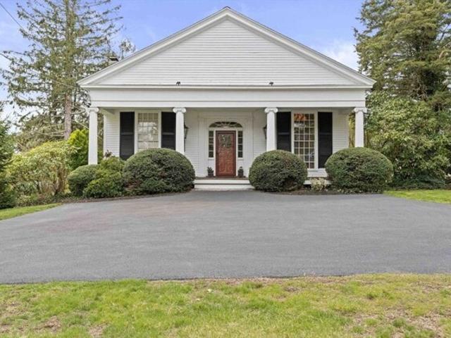 Moraine St, Marshfield, Home For Sale