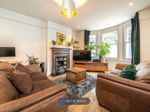 Morat St, London SW9, 1 bed flat to rent, £2,150 pcm | PrimeLocation
