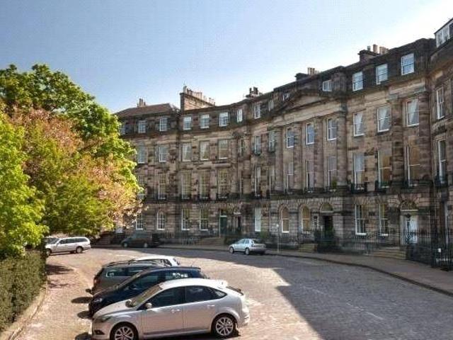 Moray Place, New Town, Edinburgh 3 bed apartment to rent £2,850 pcm £658 pw