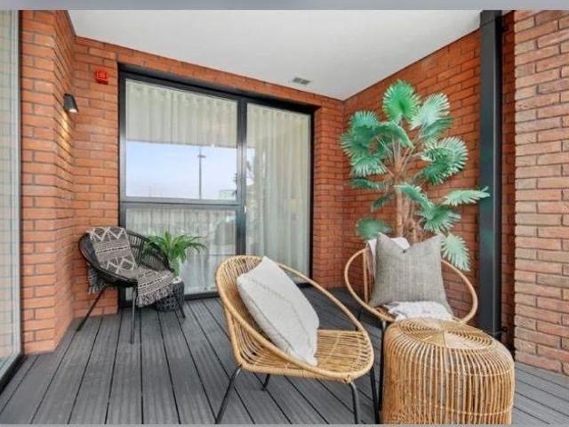 Morden One Bedroom Apartment £2150 pcm