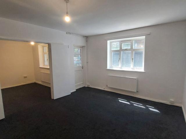 Morden Road, Mitcham CR4, 1 bed flat to rent, £750 pcm | PrimeLocation