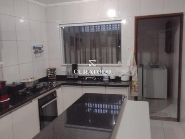 More bem Em Santo André: Excelente Casa de 3 Dorms com 2 vagas cobertas ao lado do Parque da Juventu