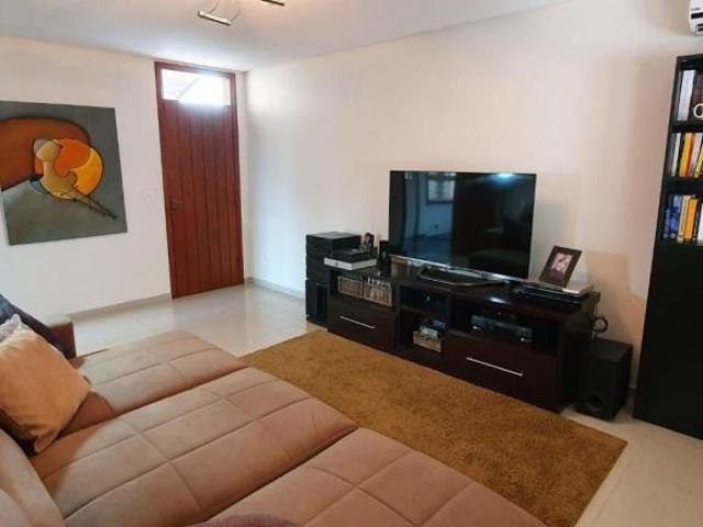 More Bem, Invista Melhor! Linda Casa à Venda no Condomínio Granja Olga