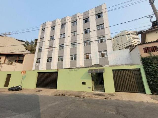 More em um apartamento com área externa com 2 quartos no Granbery, pertinho do c