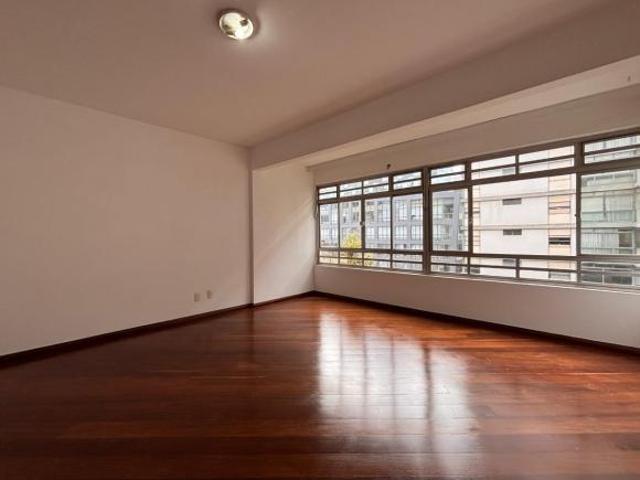 More em um Ícone da Arquitetura na Haddock Lobo o Condomínio Imperial!