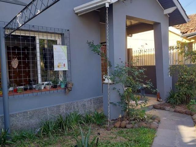 More Perto de Tudo: Casa com 4 Dormitórios, Espaço Gourmet em Porto Alegre