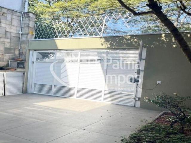 More Próximo ao Parque da Independência em Casa com 4 Quartos e Suíte