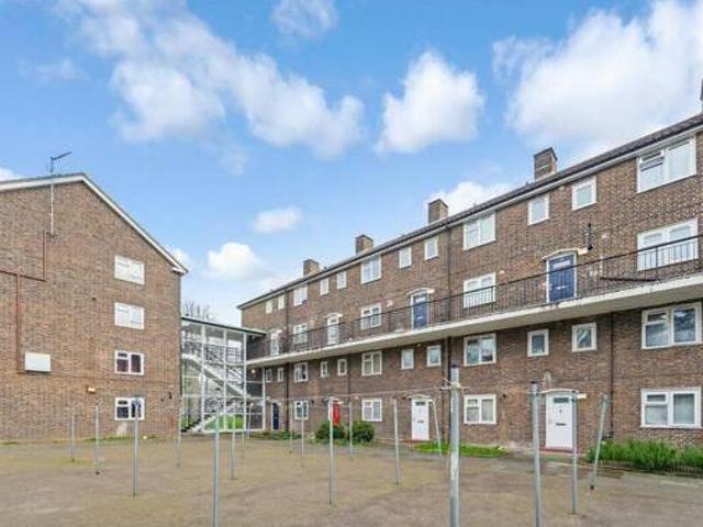 Moree Way, Edmonton, 2 Bedroom Maisonette