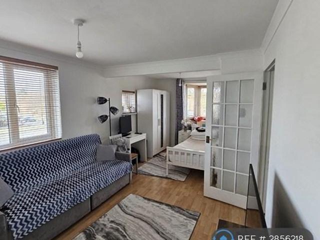 Moree Way, London, N18 2 bed flat to rent £1,800 pcm £415 pw