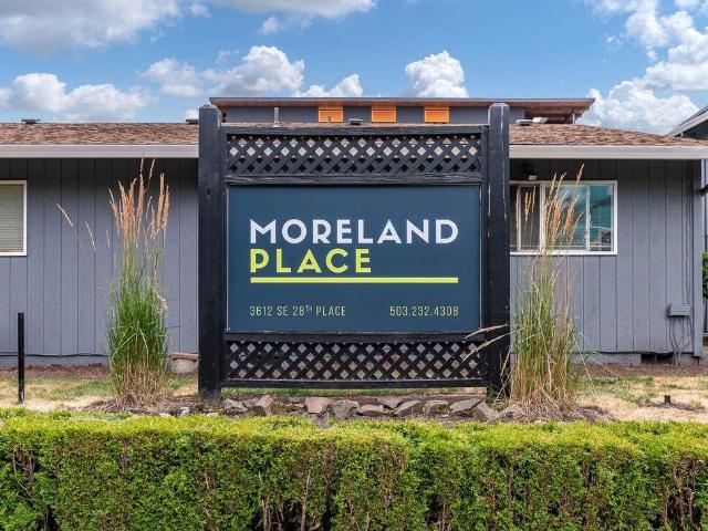Moreland Place Apartments 2 Bedroom Apartment for Rent at 3612 Se 28th Pl, Portland, OR 97202 Creston Kenilworth