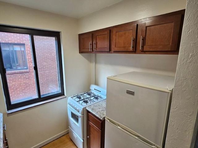 Morewood Court 1 Bedroom Apartment for Rent at 319 Morewood Ave, Pittsburgh, PA 15213 Shadyside