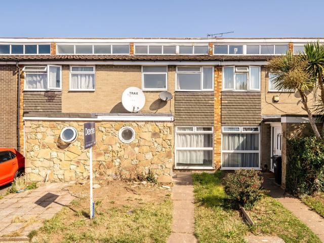Moreton Avenue, Isleworth TW7, 3 bed flat to rent, £2,250 pcm | PrimeLocation