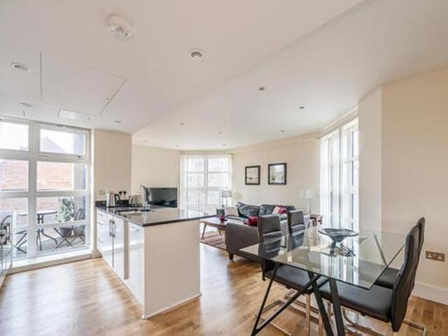 Moreton Street, London, 3 Bedroom Flat