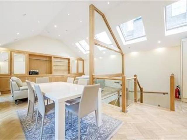 Moreton Terrace Mews South, SW1V