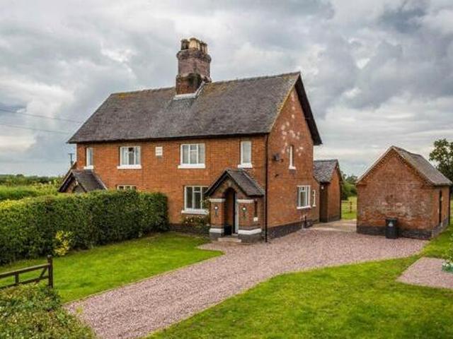 Moreton Wood, Calverhall, 3 Bedroom Semi detached