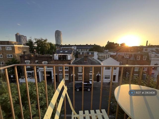 Morgan Court, London, SW11 2 bed flat to rent £2,400 pcm £554 pw