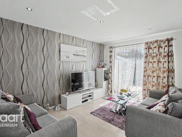 Morgan Crescent, Dagenham 2 bed terraced house to rent £2,050 pcm £473 pw