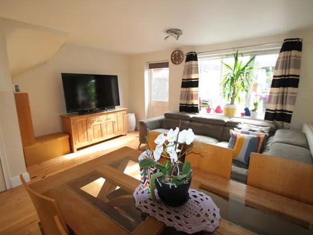 Morgan Drive, Greenhithe, DA9